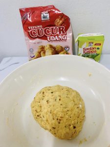 Kuih Gunting Rangup, Resipi Mudah Guna 2 Bahan!