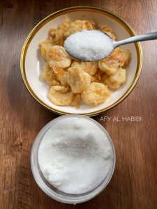 Tepung Bunga Guna 3 Bahan, Kuih Kenyal-Kenyal Manis Ini Ramai Suka!