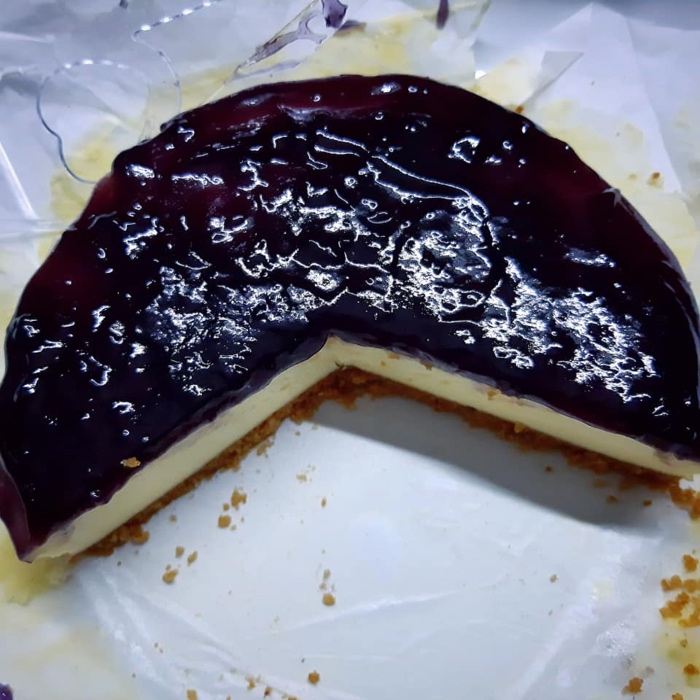 Resepi Blueberry Cheesecake Versi Jimat, Kos Tak Sampai RM30 Pun!