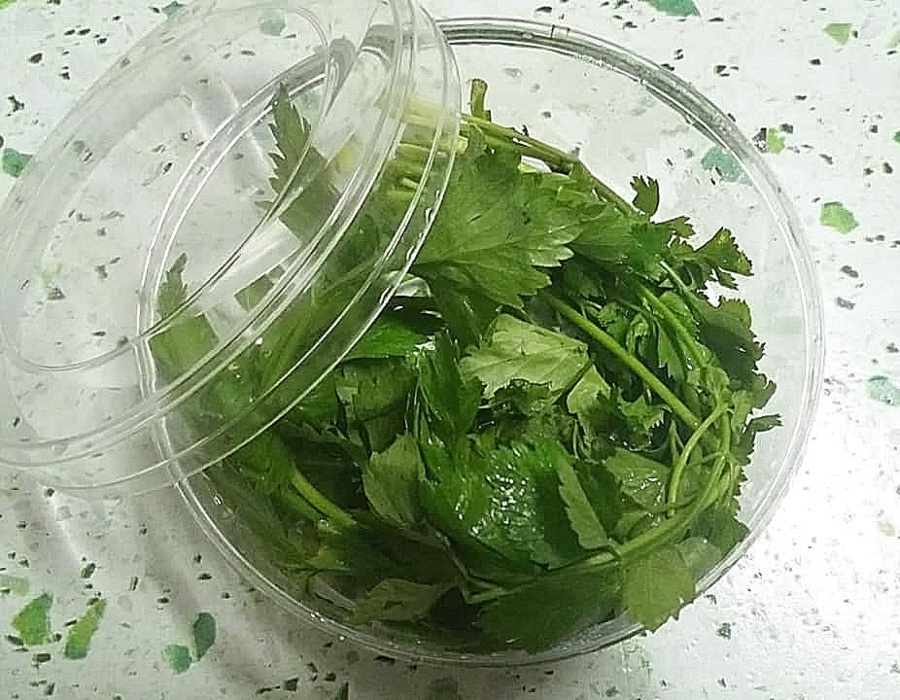 Tips Simpan Sayur Guna Bekas Kuih Raya, Tahan Lama Dengan Cara Ini