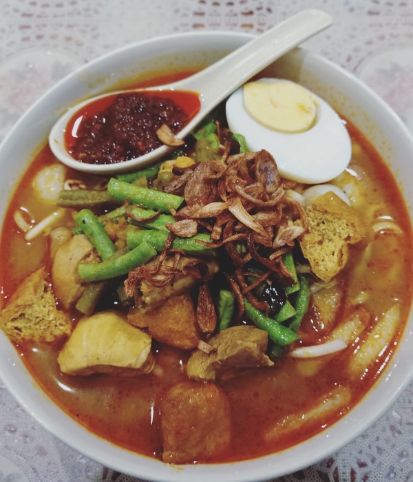 Resipi Mee Kari Nyonya, Kuah Ringan Buat Orang Tak Cukup Semangkuk!