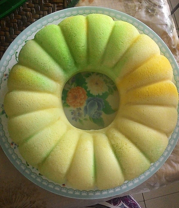 Kek Kukus Simple Guna 3 Bahan Mudah, Hasil Lembut Gebu!