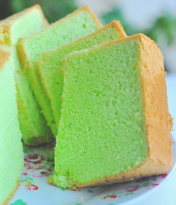 Kek Kukus Simple Guna 3 Bahan Mudah, Hasil Lembut Gebu!