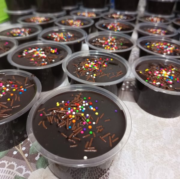 Kek Coklat Mini Kukus Dengan Topping Leleh, Lembut Dan Cair Di Mulut