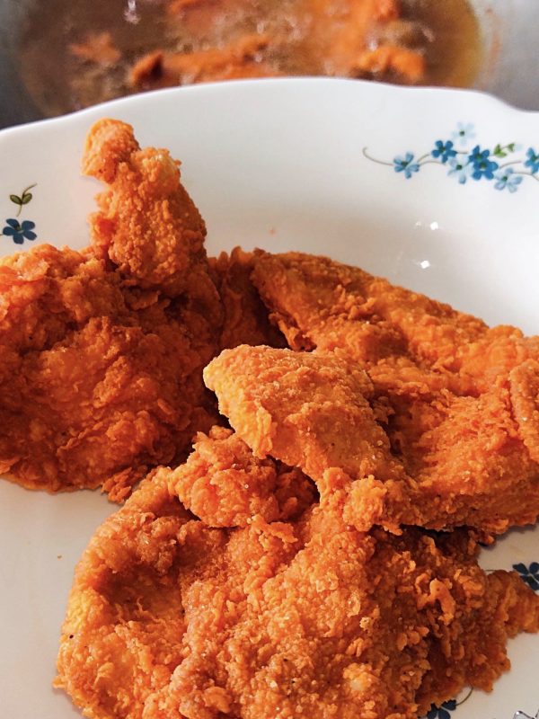Resepi Chicken Chop Homemade Lengkap Dengan Bahan Sampingan