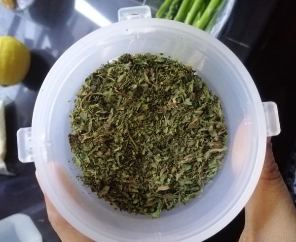 Daun Pasli Kering Guna Air Fryer, Sangat Jimat Kalau Buat 'Homemade'