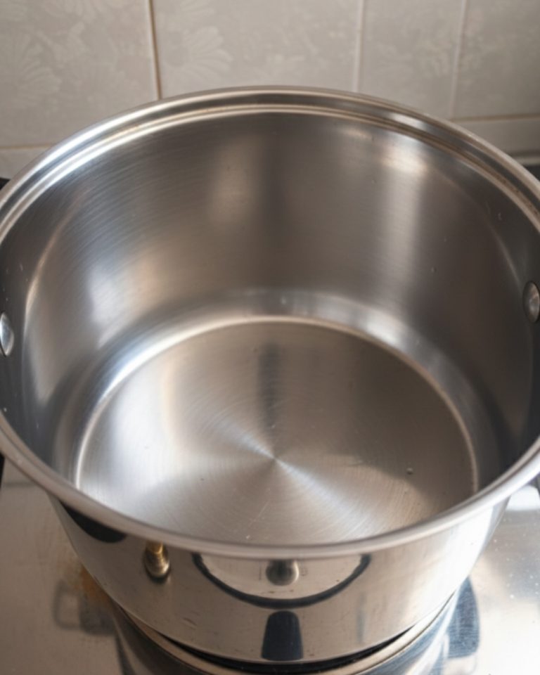 Cara Hilangkan Kerak Periuk Hangus Dengan Bahan Dapur Mudah