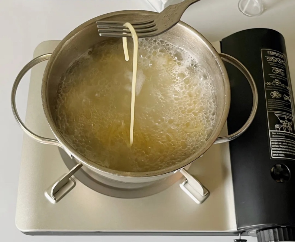 Rebus Spaghetti Yang Betul, Guna Cara Ini Supaya Tak Melekat