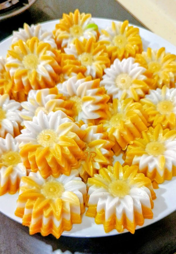 Kuih Lapis Durian Yang Cantik, Setiap Lapisan Lembut & Wangi