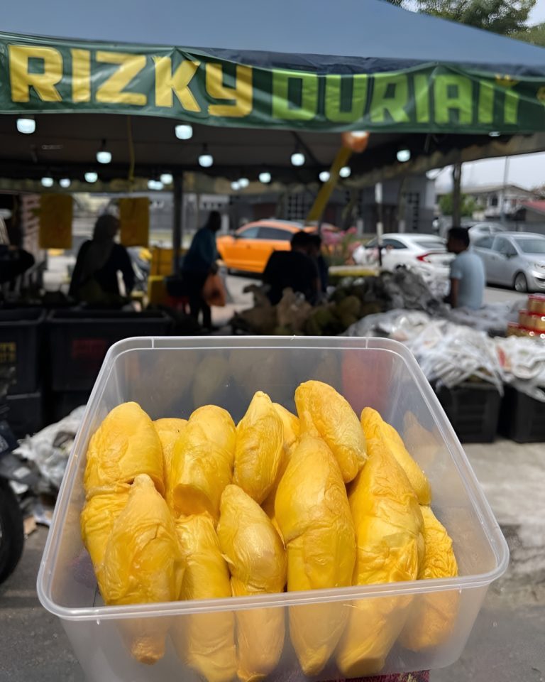 Tempat Makan Durian Popular Di KL & Selangor, Isi Padu & Murah